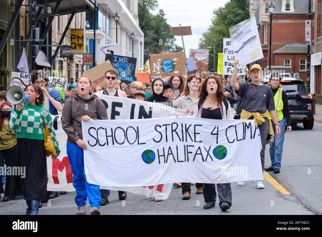 Canada climate school strike 2023 hi-res stock photography and images ...