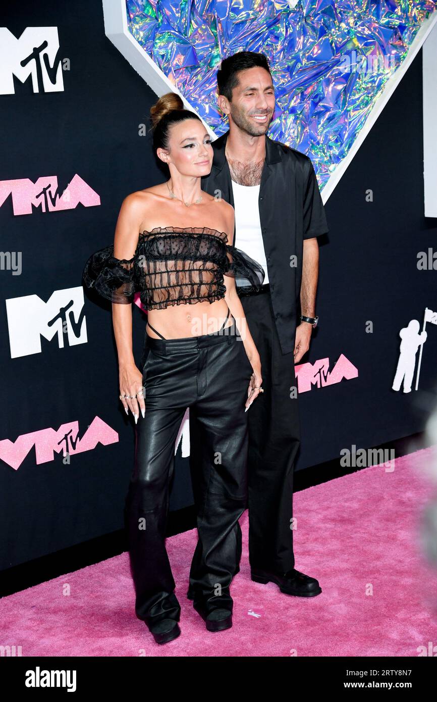 New Jersey, USA. 12th Sep, 2023. Laura Perlongo and Nev Schulman ...