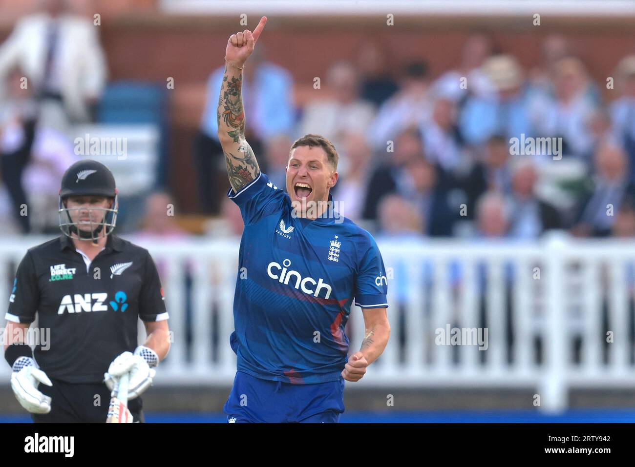 London, UK. 15th Sep, 2023. England's Bryson Carse celebrates after ...