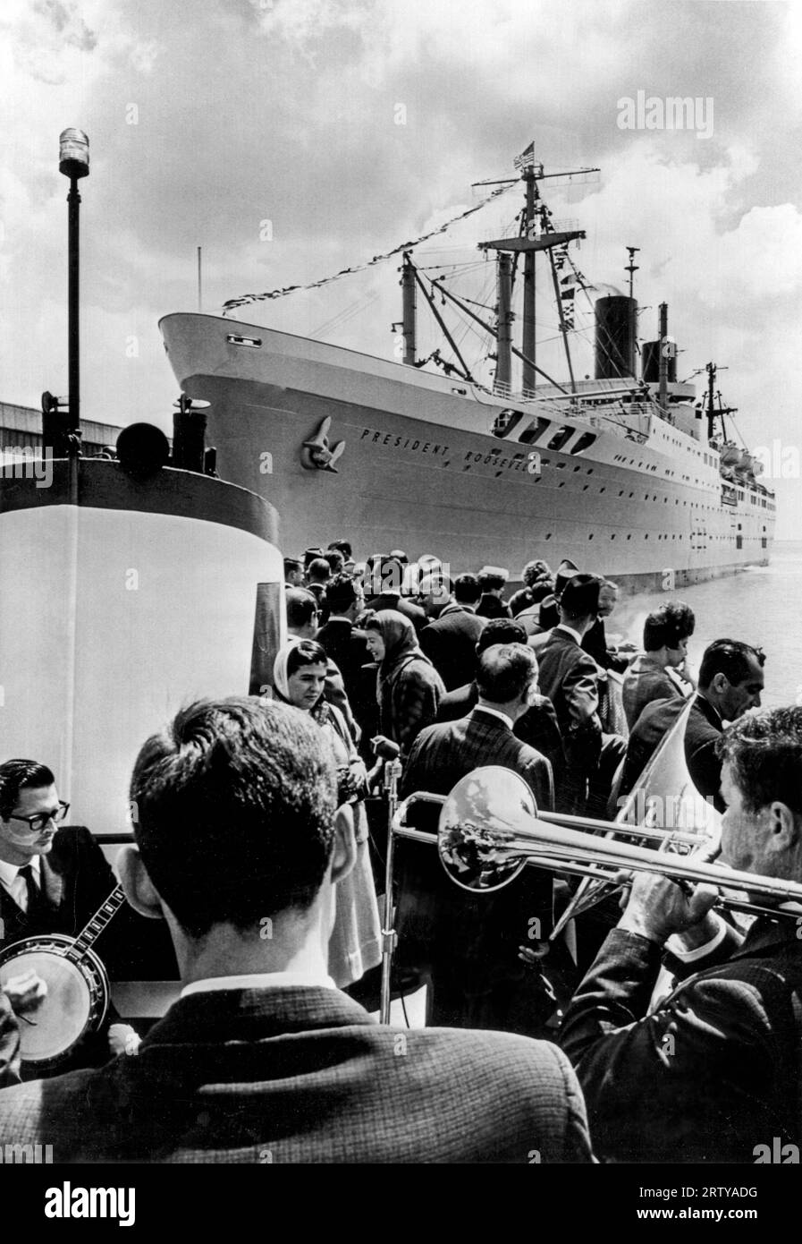Ss san francisco Black and White Stock Photos & Images - Alamy