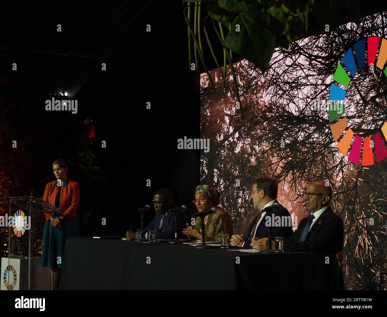 Sdgs pavilion hi-res stock photography and images - Alamy