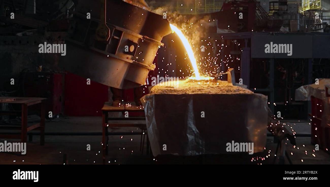 Molten steel being poured hi-res stock photography and images - Alamy