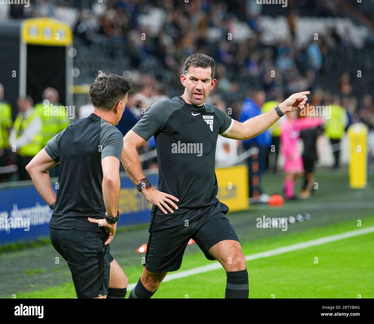 Referees efl hi-res stock photography and images - Alamy