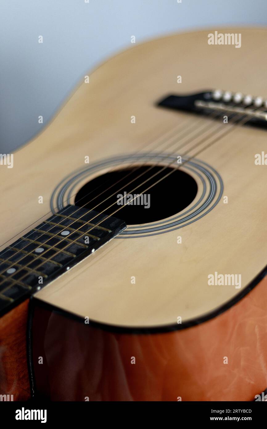 Stringed musical instrument hi-res stock photography and images - Alamy