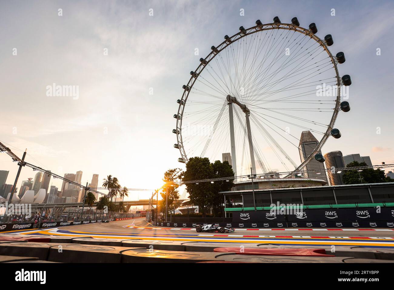 Singapore, Singapore. 15th Sep, 2023. #40 Liam Lawson (NZL, Scuderia AlphaTauri), F1 Grand Prix ...