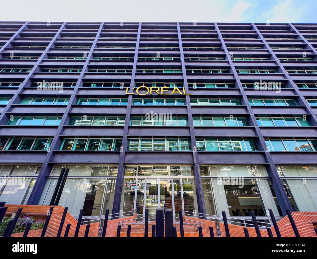 L Oreal World Headquarter in Paris - CITY OF PARIS, FRANCE - SEPTEMBER ...