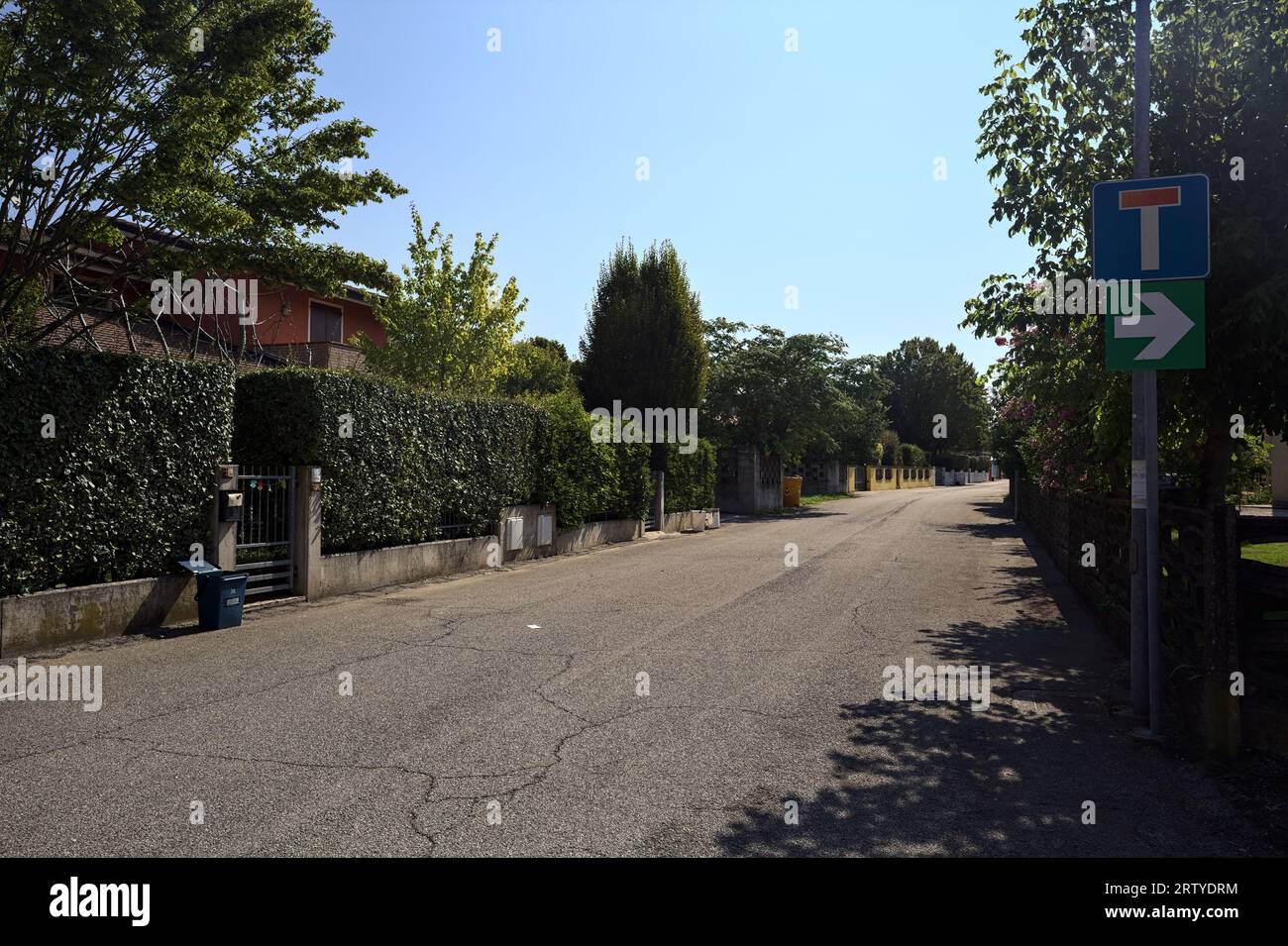 Outside boundary hi-res stock photography and images - Alamy