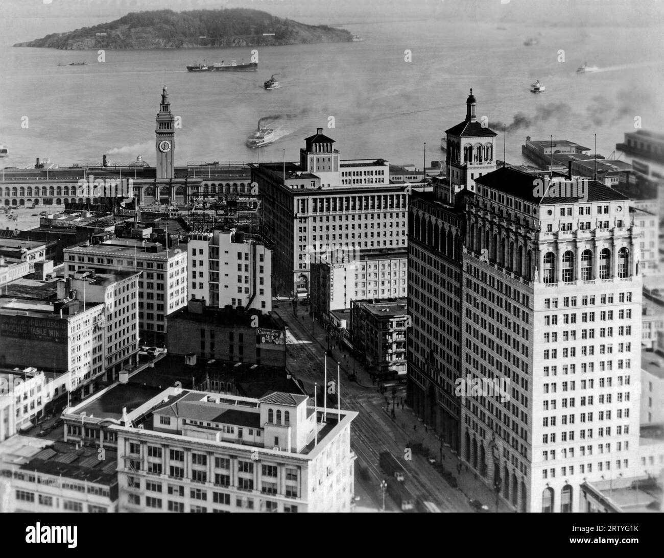 Street view ferry building Black and White Stock Photos & Images - Alamy