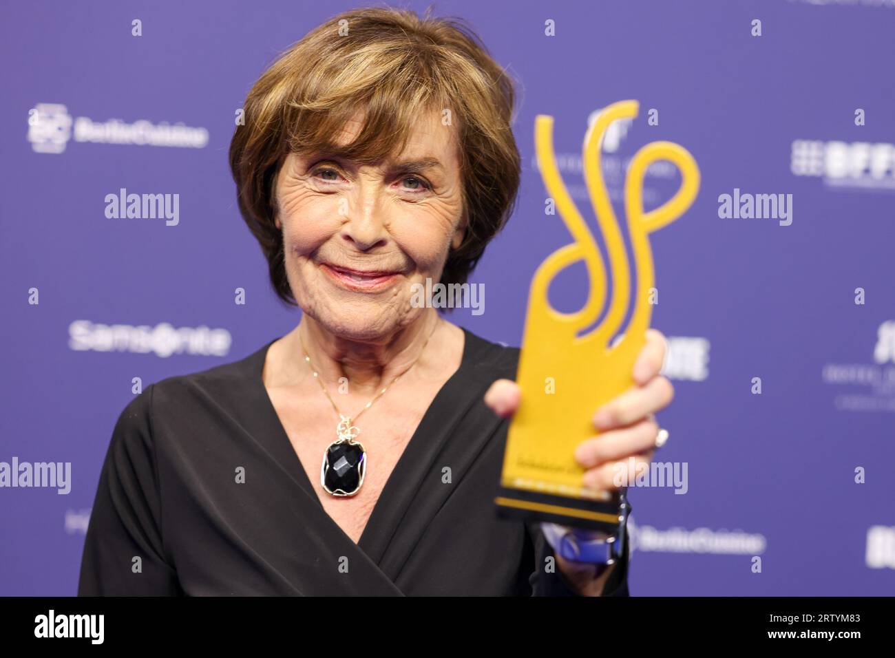Berlin, Germany. 15th Sep, 2023. Actress Thekla Carola Wied receives ...