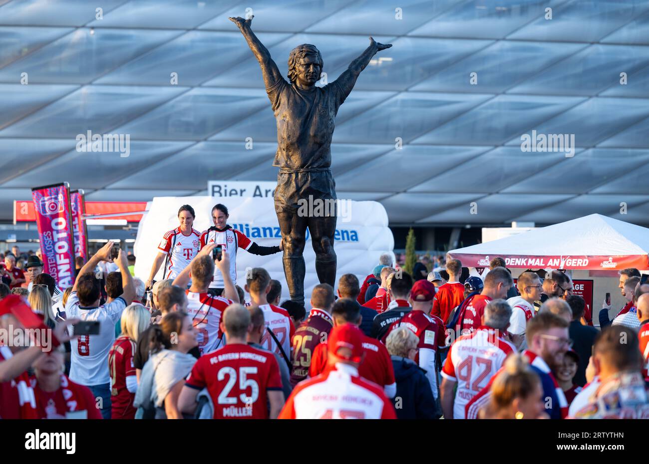 15 September 2023, Bavaria, Munich: Soccer: Bundesliga, Bayern Munich ...