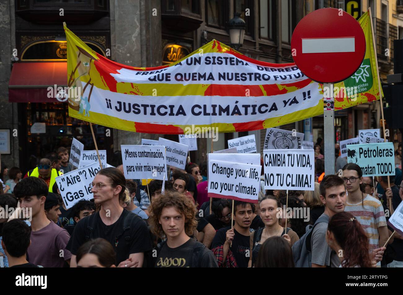 Greenpeace groups hi-res stock photography and images - Alamy