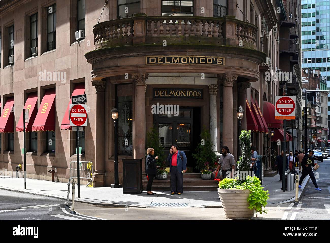 Photo by: NDZ/STAR MAX/IPx 2023 9/15/23 Delmonico's steakhouse in ...