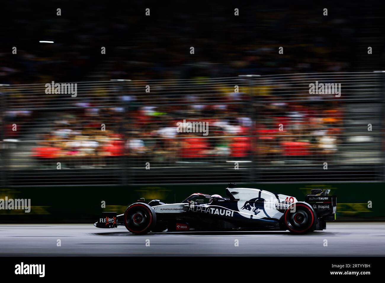 40 LAWSON Liam (nzl), Scuderia AlphaTauri AT04, action during the 2023 Formula 1 Singapore ...