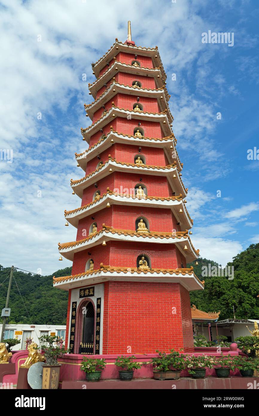 Ten thousands buddhas pavilion hi-res stock photography and images - Alamy