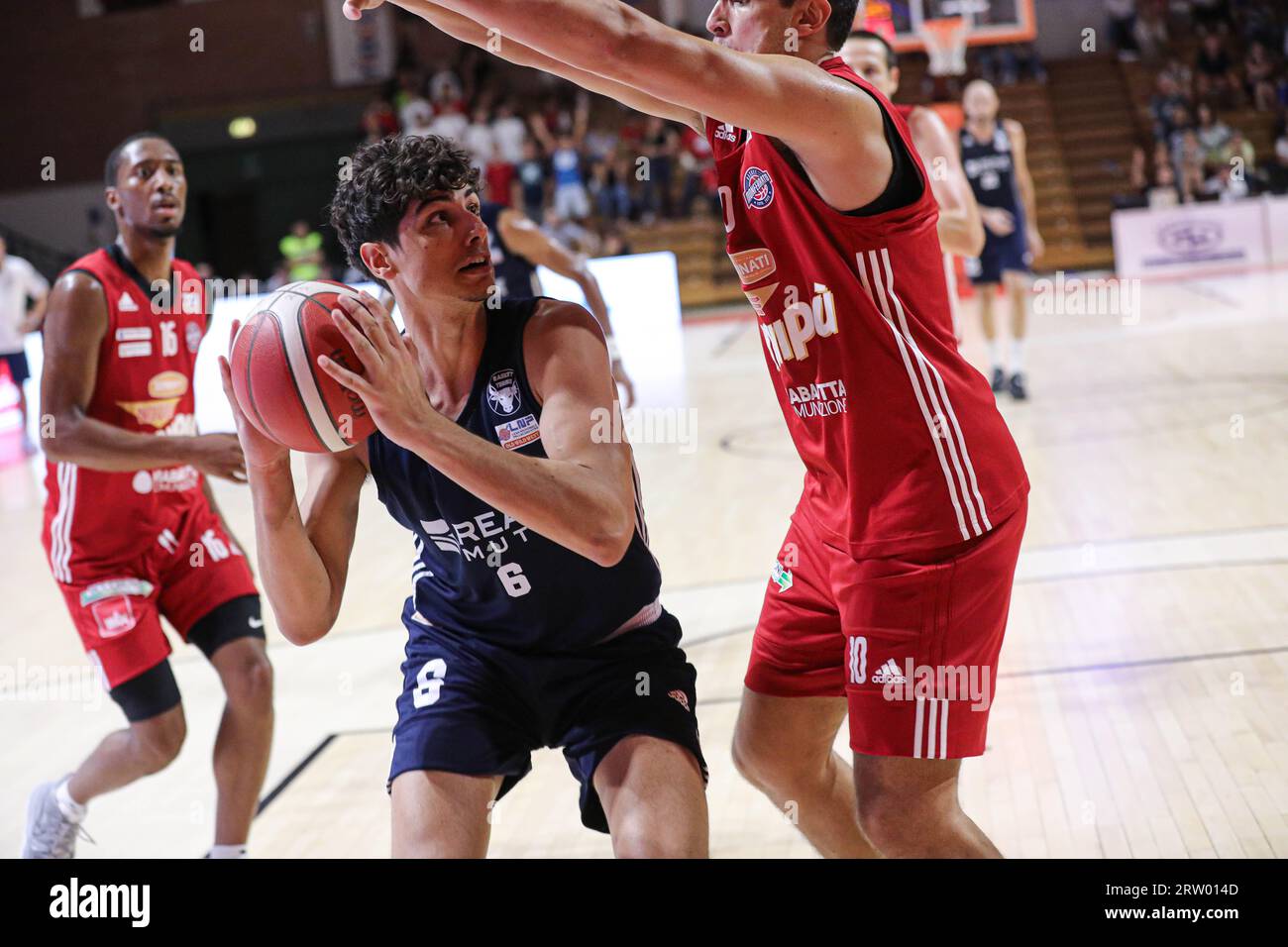 Novipiu monferrato basket hi-res stock photography and images - Alamy