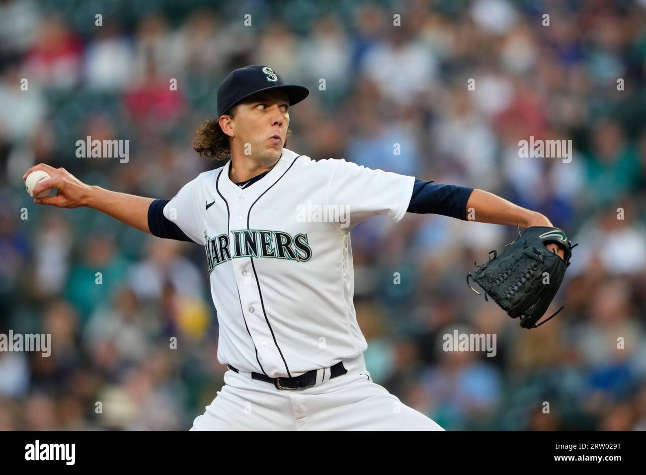 Seattle Mariners starting pitcher Logan Gilbert throws against the Los ...