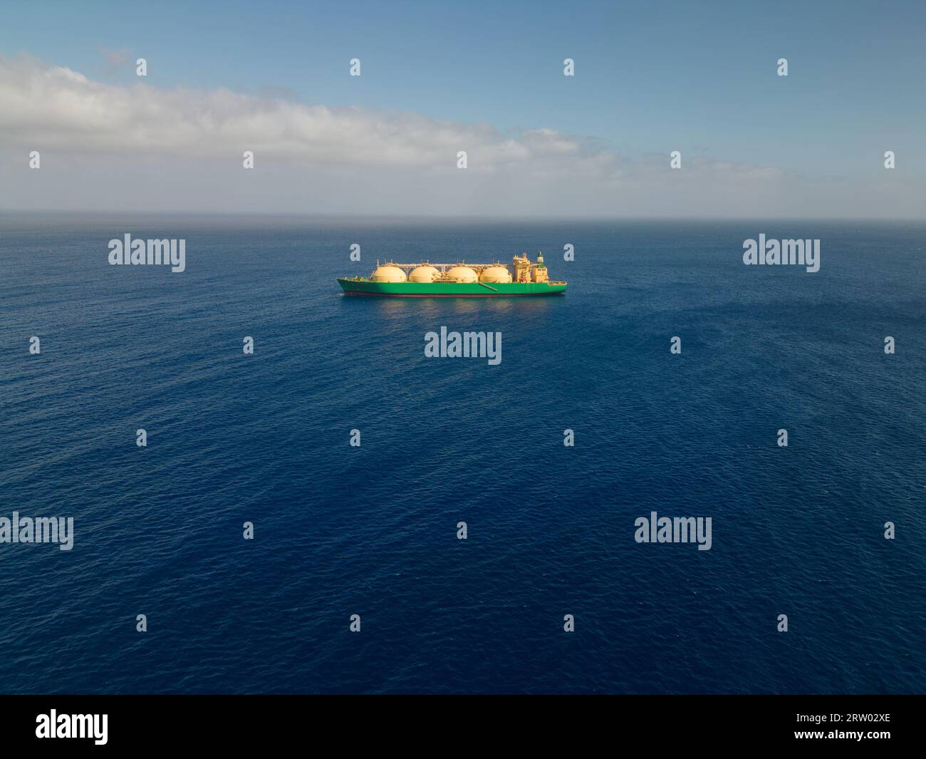 Liquid methane hi-res stock photography and images - Alamy