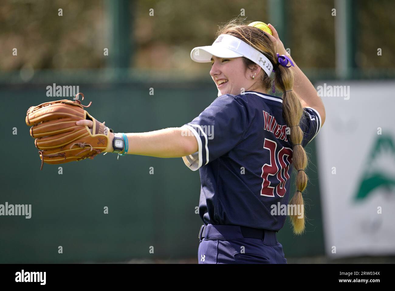 Farleigh Dickinson's Angela Costa (20) throws during an NCAA college ...