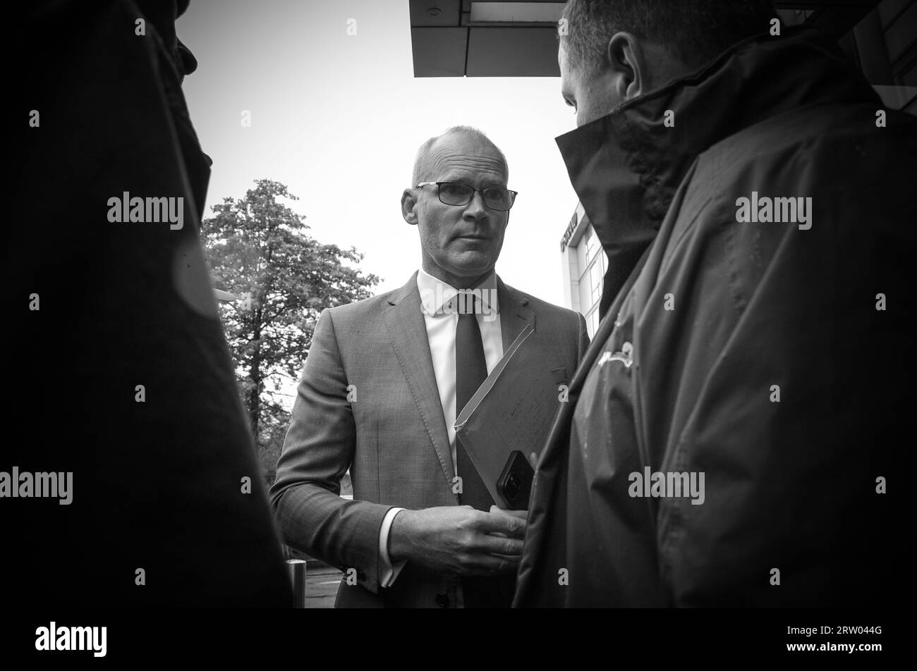 Strand hotel and ireland Black and White Stock Photos & Images - Alamy