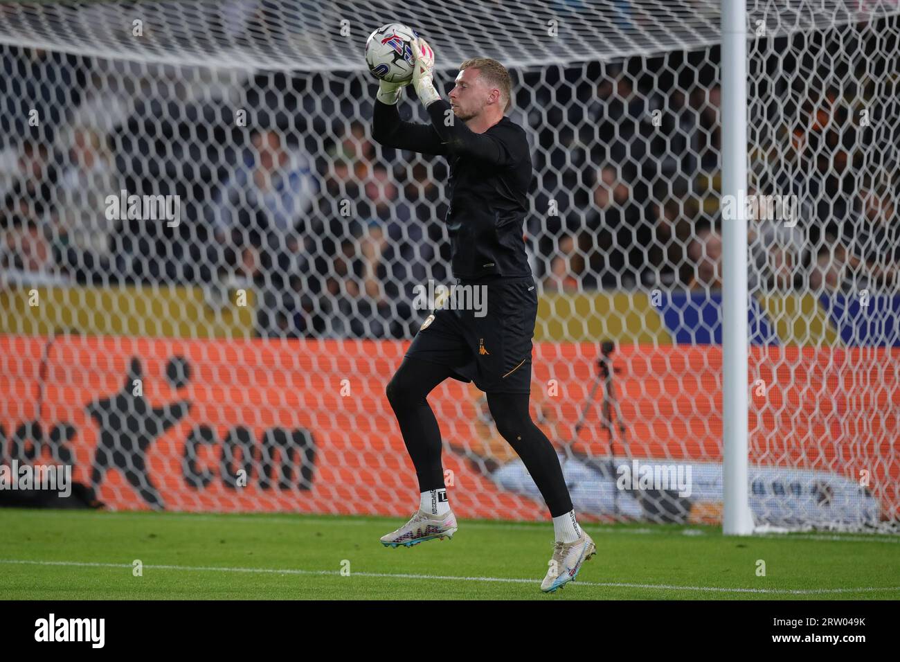 Ryan Allsop #17 of Hull City during the pre match warm up ahead of the ...