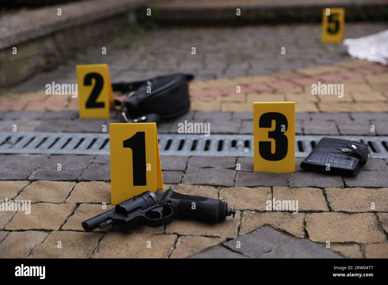 Crime scene inspection hi-res stock photography and images - Alamy
