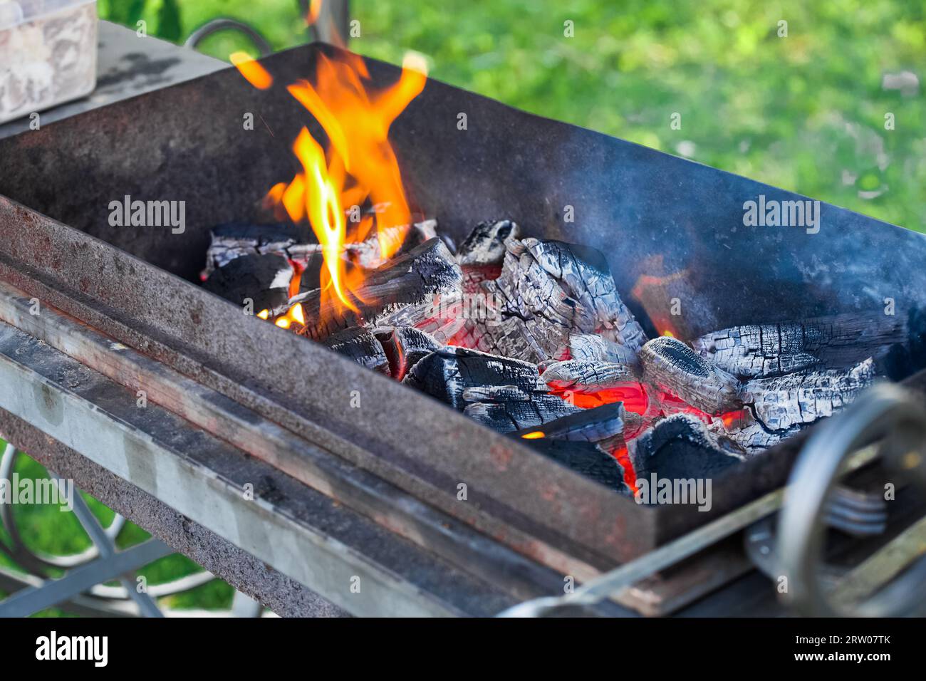 Barbecue burnt food hi-res stock photography and images - Alamy