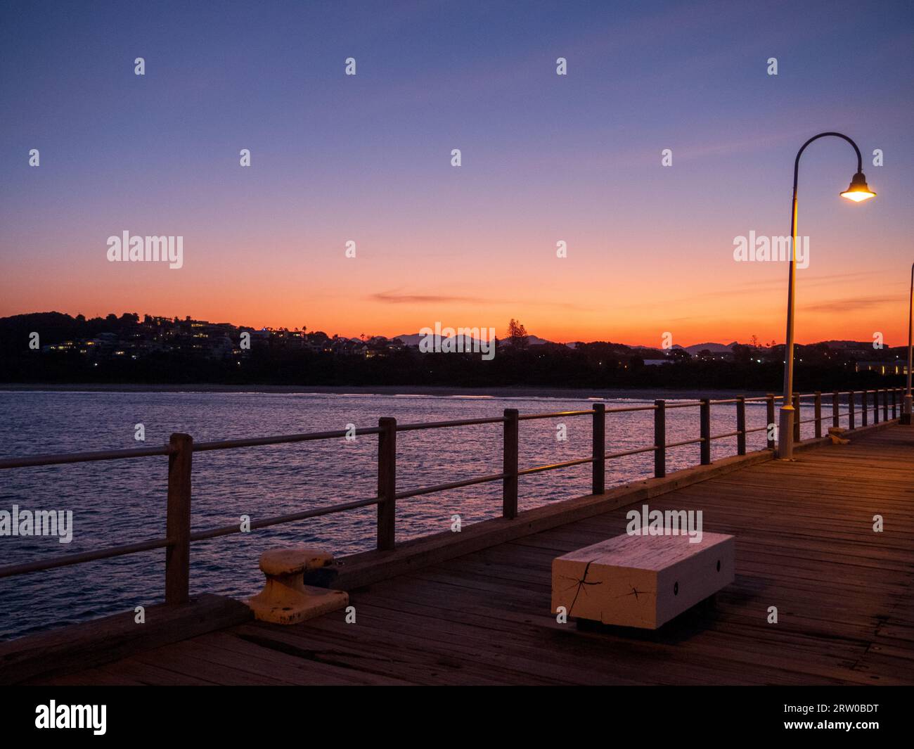 Curved light poles hi-res stock photography and images - Alamy