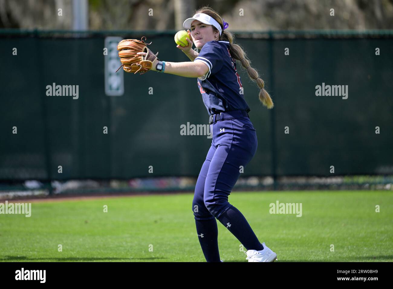 Farleigh Dickinson's Angela Costa (20) throws during an NCAA college ...
