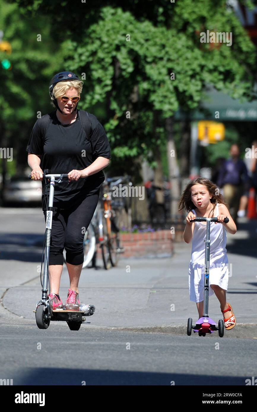NEW YORK CITY - MAY 25: (L-R) Deborra Lee Furness and her daughter Ava ...