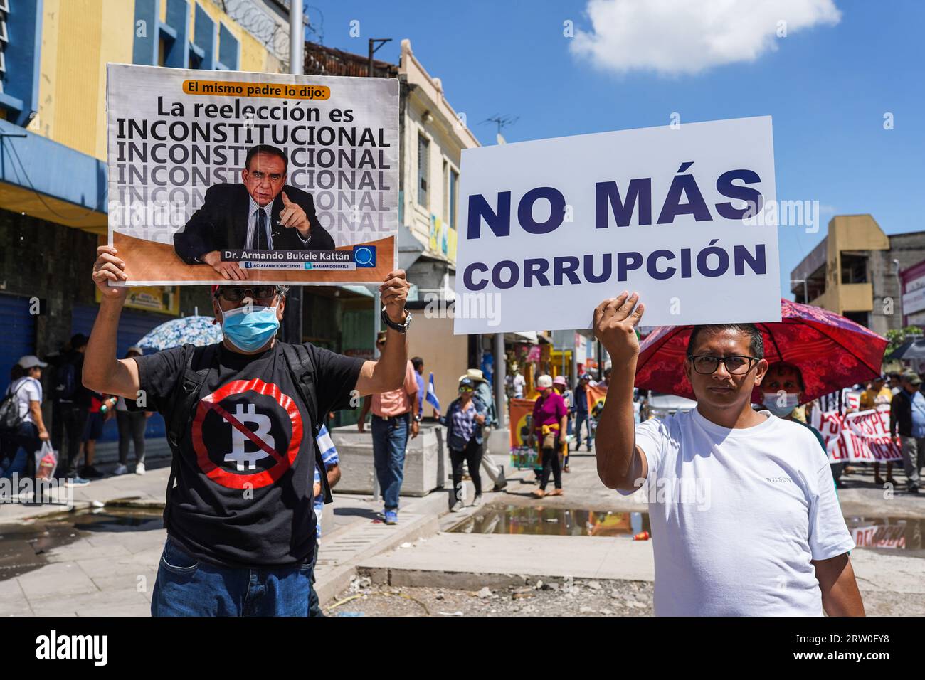 San Salvador, El Salvador. 15th Sep, 2023. Protesters chant slogans and ...
