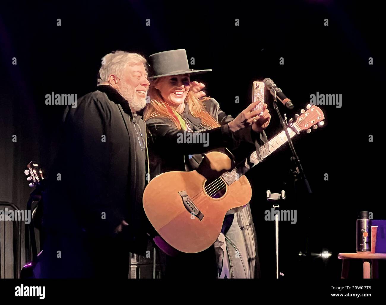 Jewel singer 2023 hi-res stock photography and images - Alamy