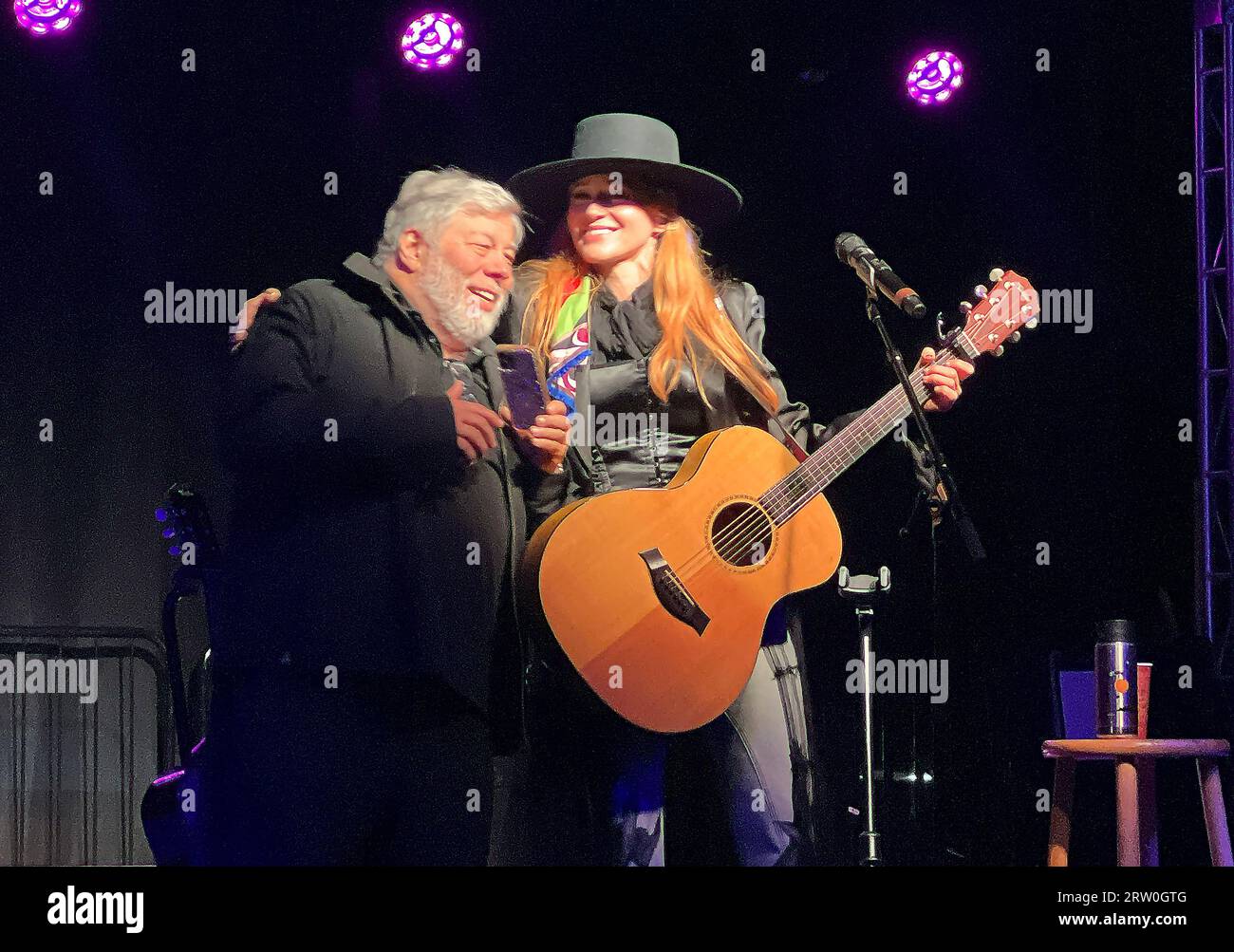 Jewel singer 2023 hi-res stock photography and images - Alamy