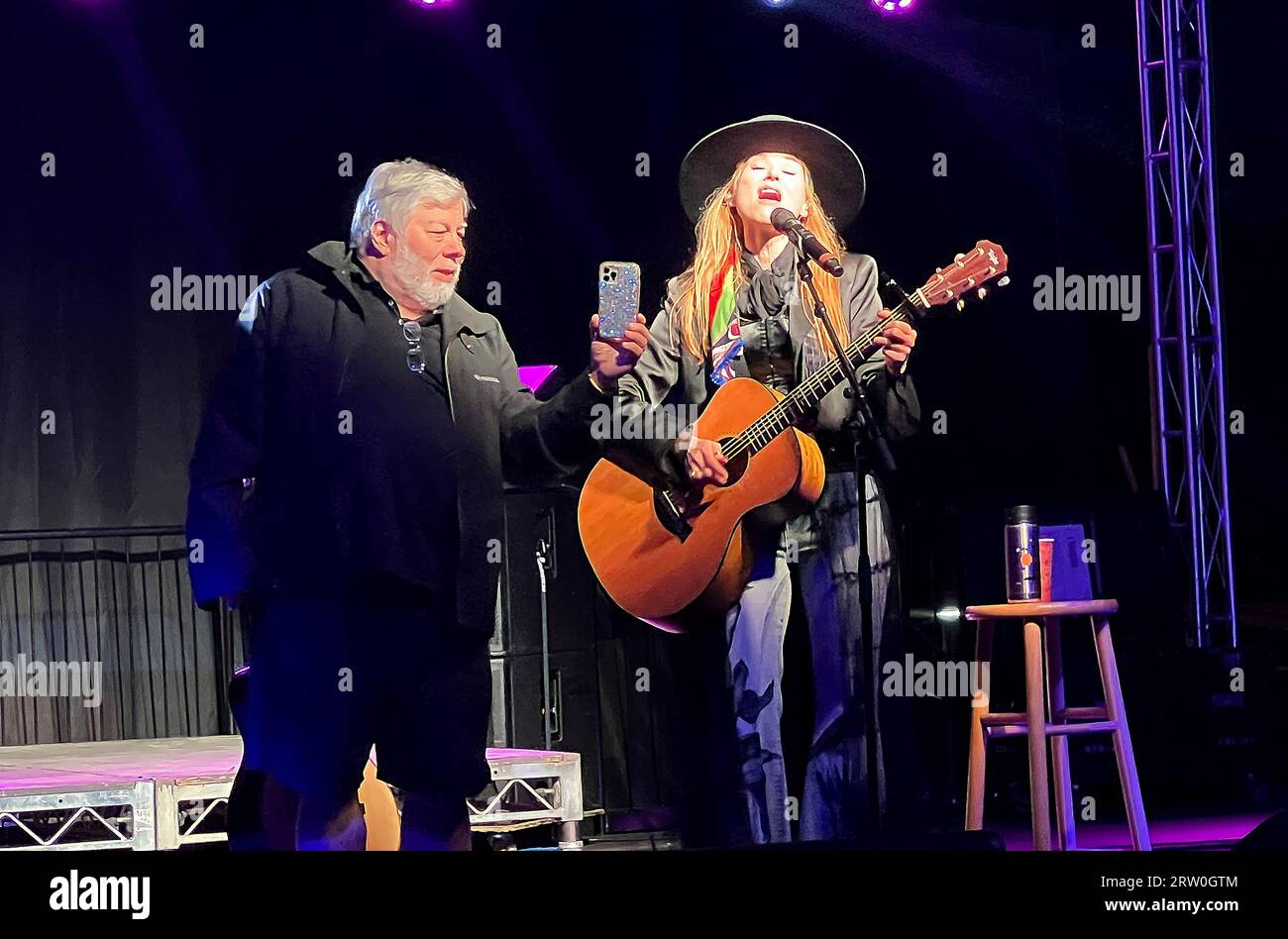 Jewel singer 2023 hi-res stock photography and images - Alamy