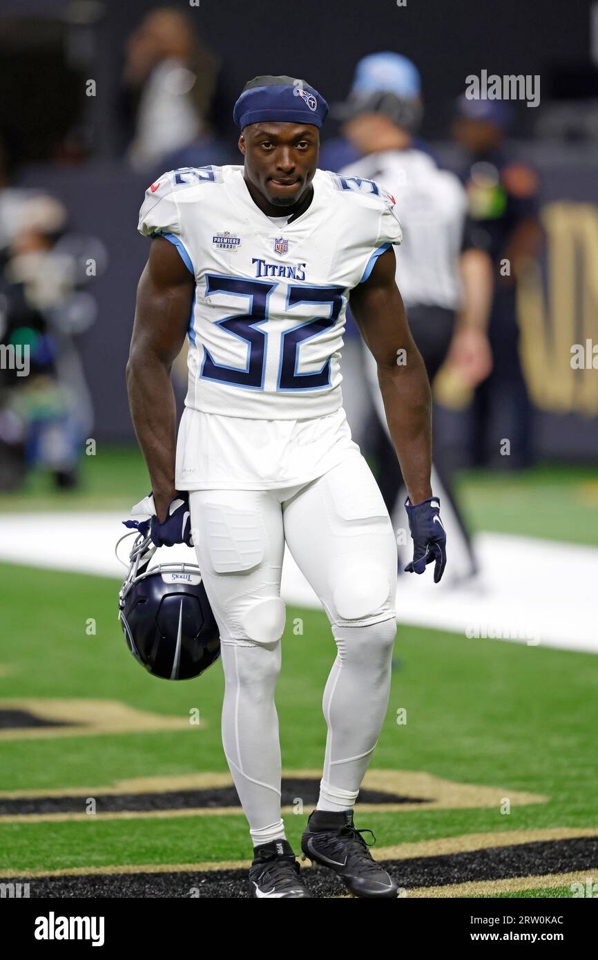 Tennessee Titans running back Tyjae Spears (32) before an NFL football ...