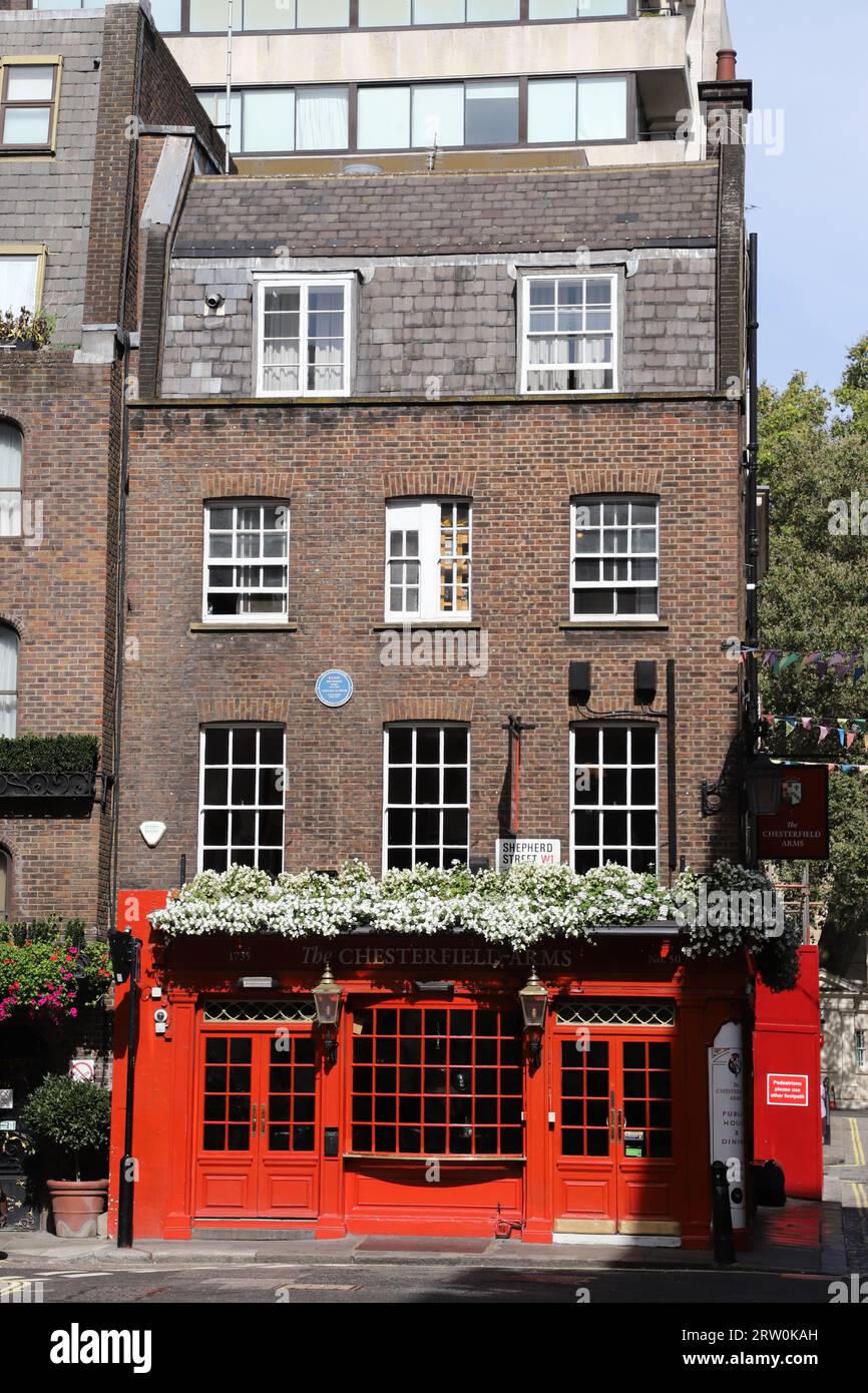 The chesterfield mayfair hi-res stock photography and images - Alamy