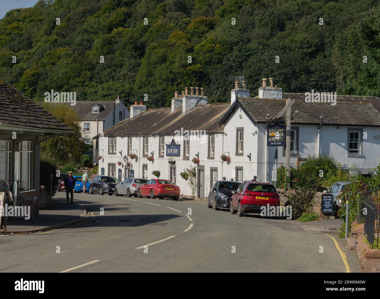 Pooley Bridge, Cumbria, UK 13th September 2023 a sunny day at the end ...