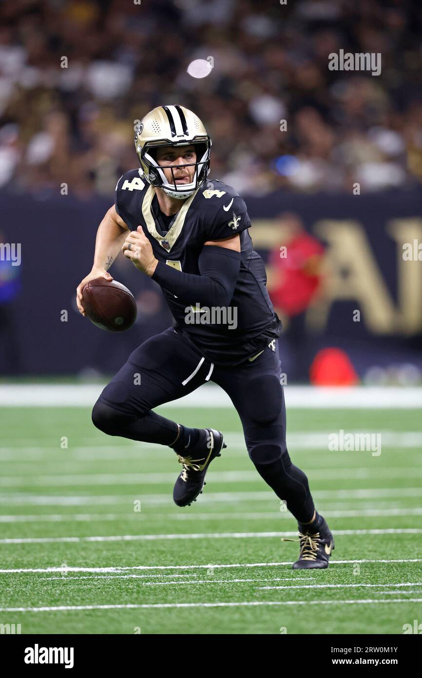 New Orleans Saints quarterback Derek Carr (4) during an NFL football ...