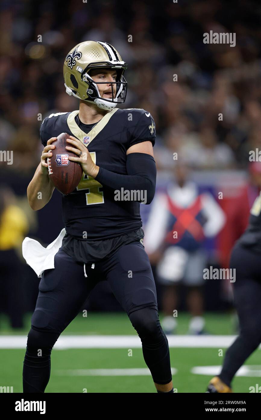 New Orleans Saints quarterback Derek Carr (4) during an NFL football ...
