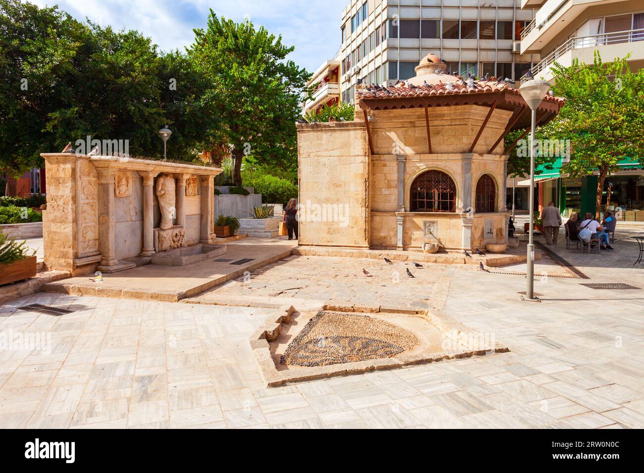 Crete greece ancient art hi-res stock photography and images - Alamy