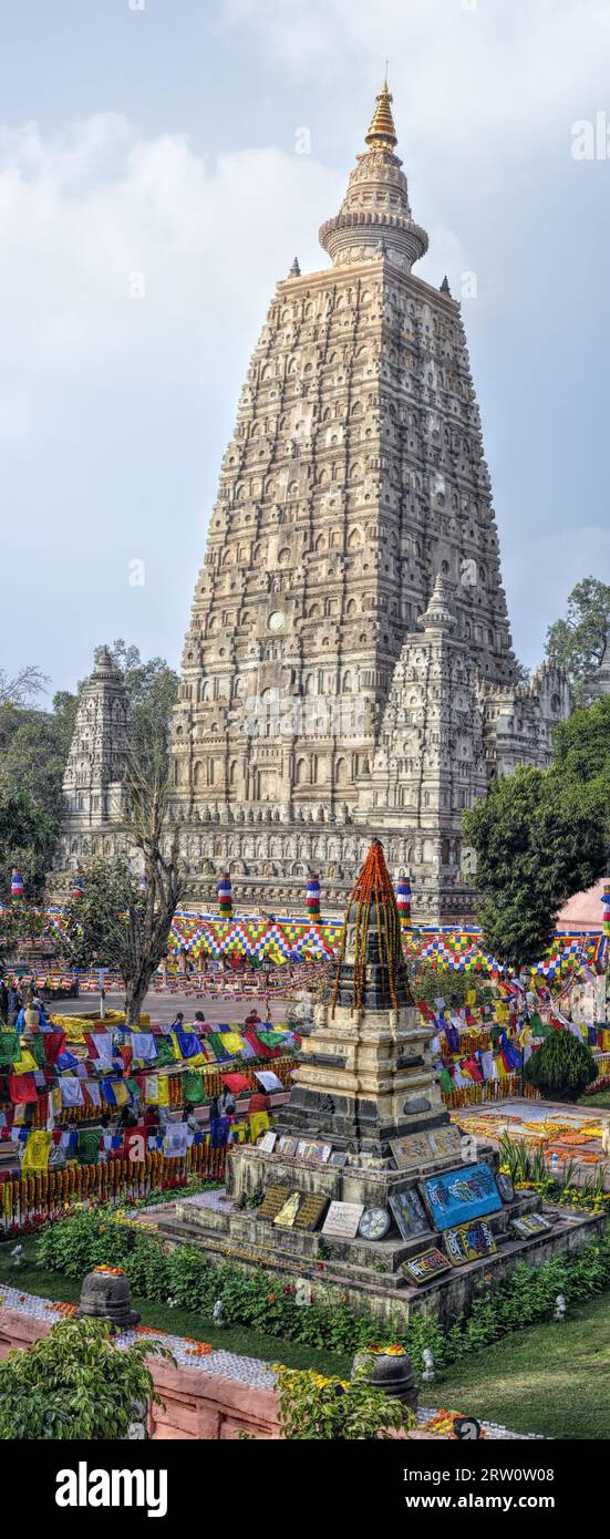 Beatifully decorated tower of buddhist Mahabodhi Temple complex in ...