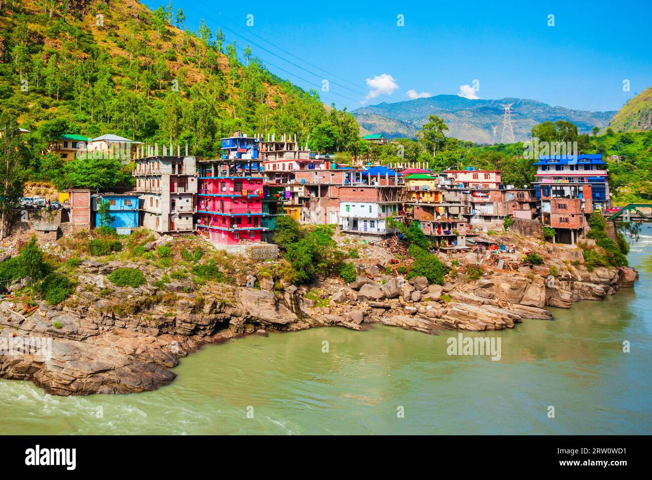 Sutlej river in Luhri village and Himalaya mountains, Himachal Pradesh ...