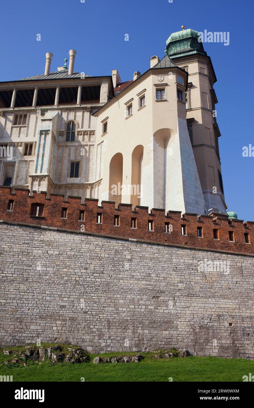 Poland, Krakow, Wawel Royal Castle, Hen's Foot tower Stock Photo - Alamy