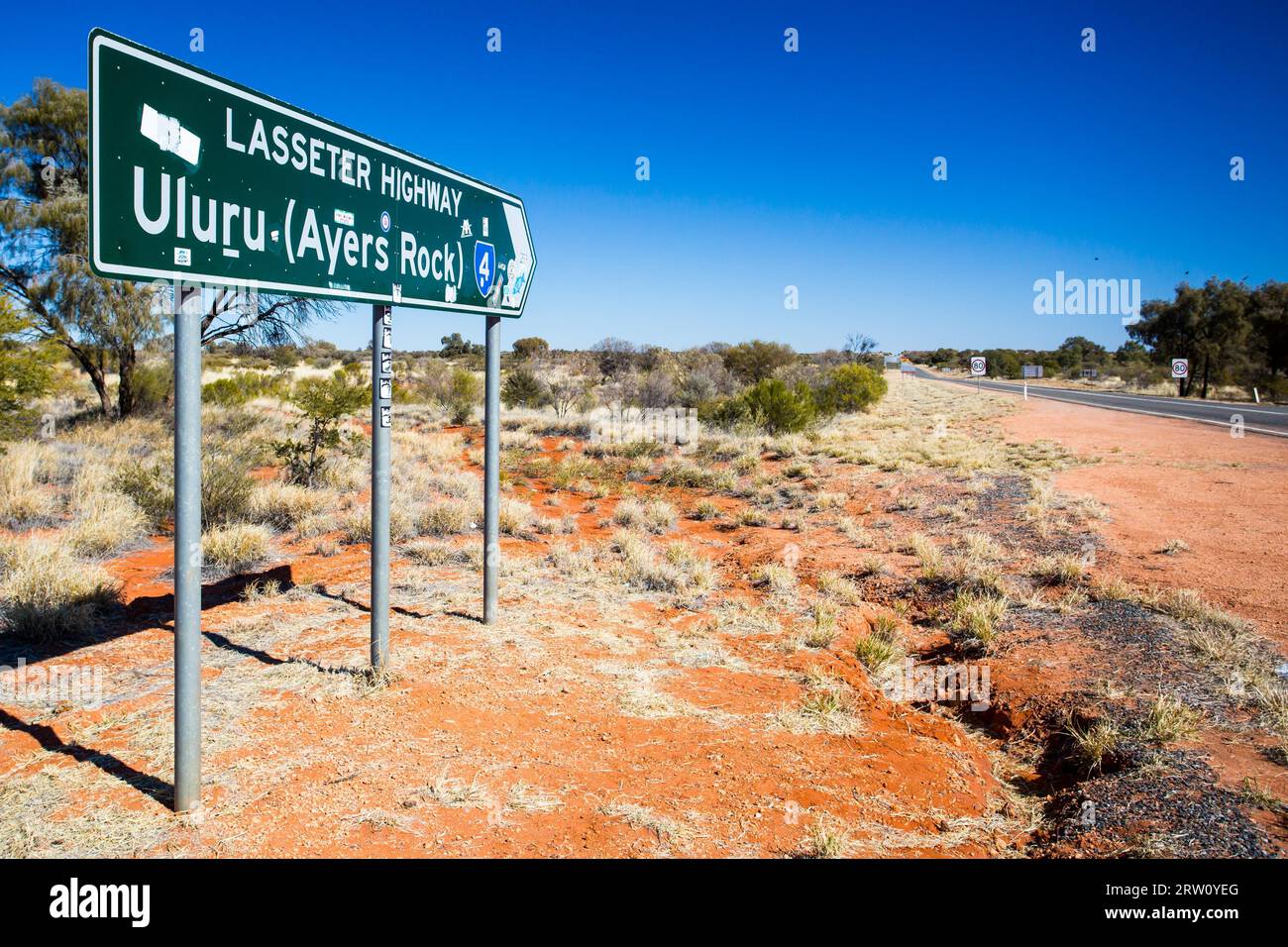 Erldunda, Australia, July 2: Road sign directing towards Uluru from the ...