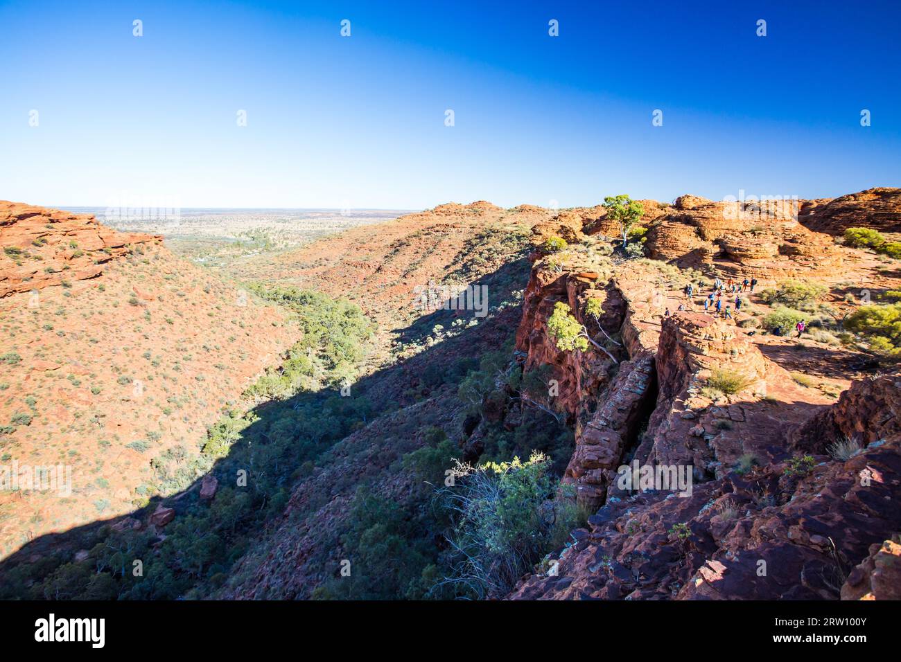 The incredible rock geology of Kings Canyon in the Northern Territory ...