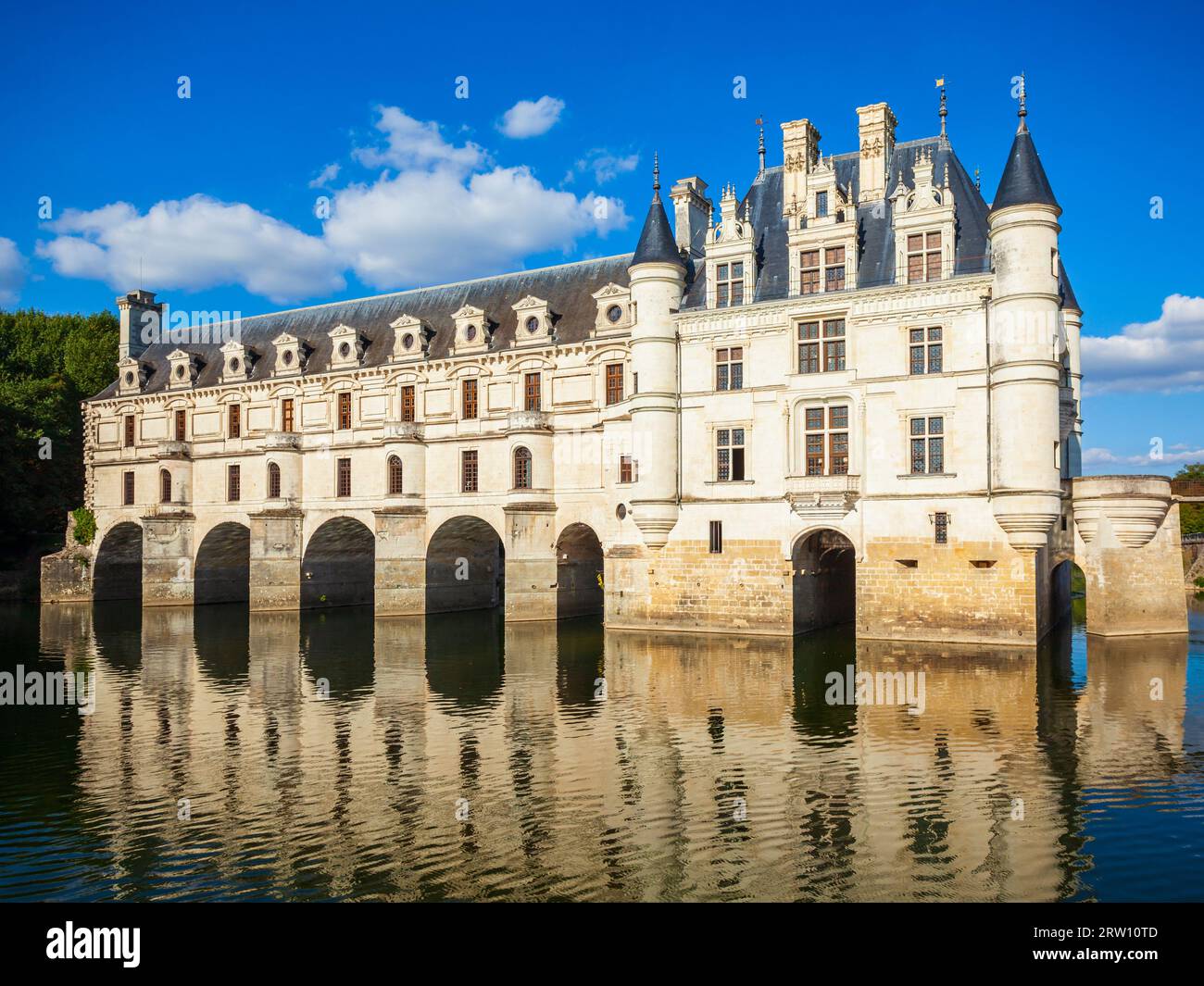 Chateau de Chenonceau is a french castle spanning the River Cher near ...