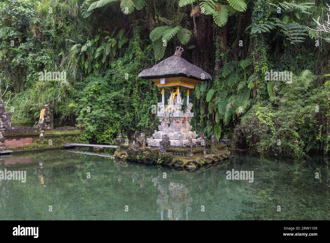Photograph of a small hindu temple in a pond in Bali, Indonesia Stock ...