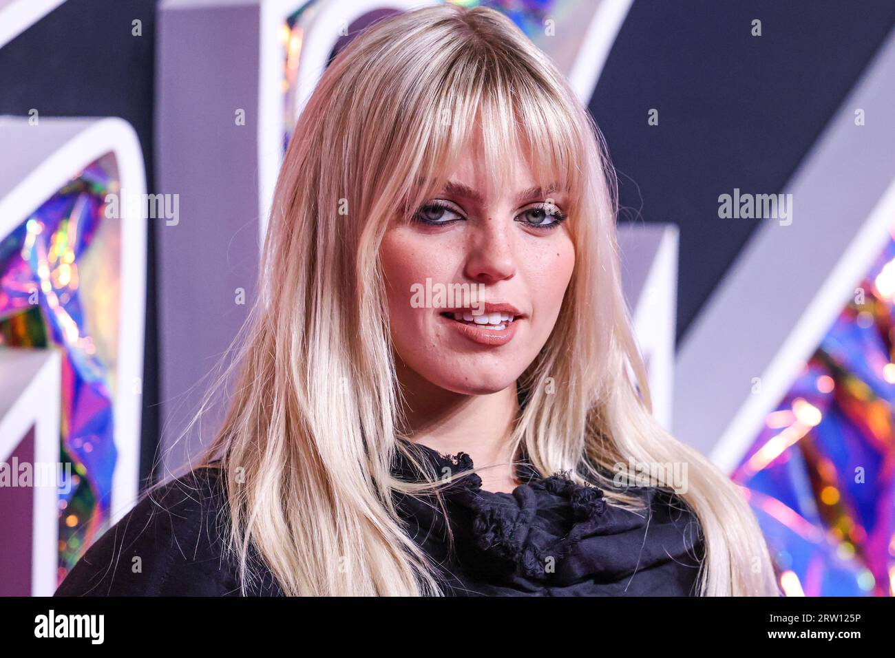 NEWARK, NEW JERSEY, USA - SEPTEMBER 12: Renee Rapp arrives at the 2023 ...