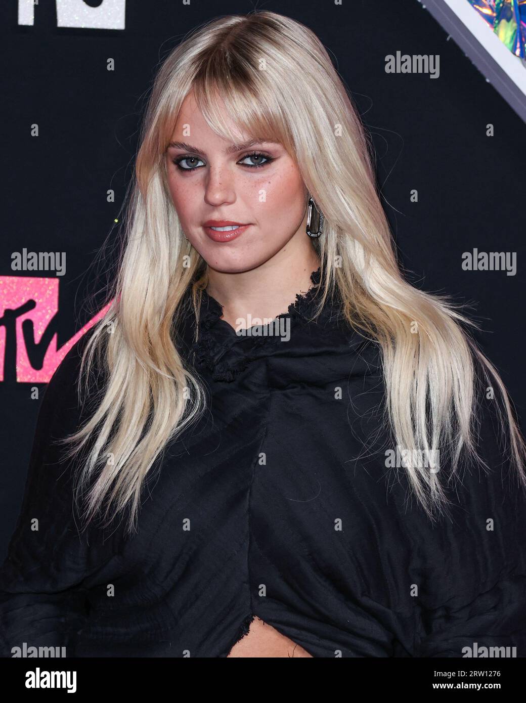 NEWARK, NEW JERSEY, USA - SEPTEMBER 12: Renee Rapp arrives at the 2023 ...