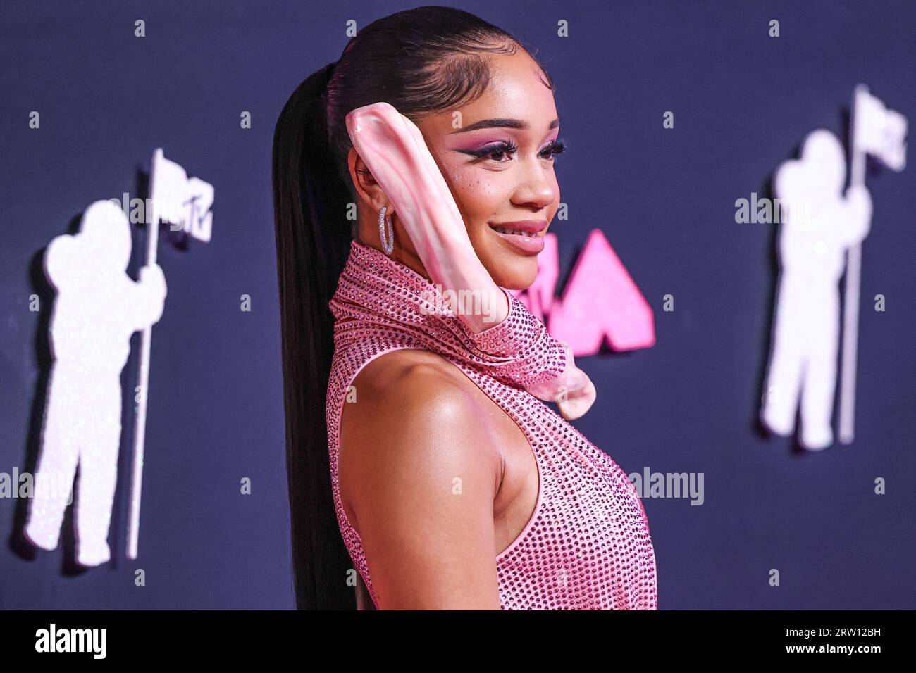 NEWARK, NEW JERSEY, USA - SEPTEMBER 12: American rapper and singer ...