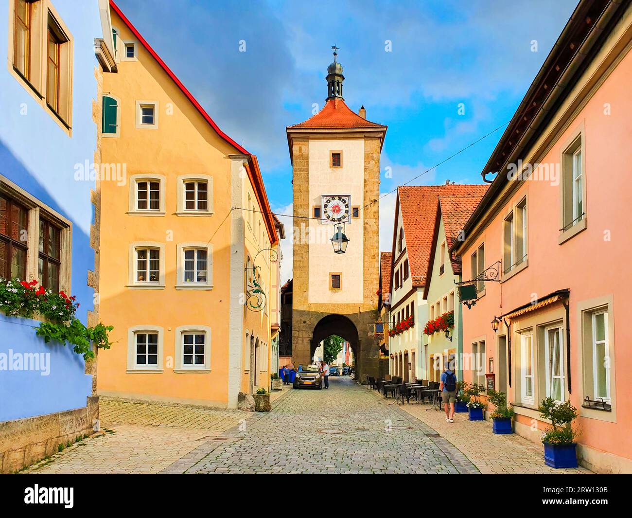 Plonlein square and Siebersturm Tower in Rothenburg ob der Tauber old ...